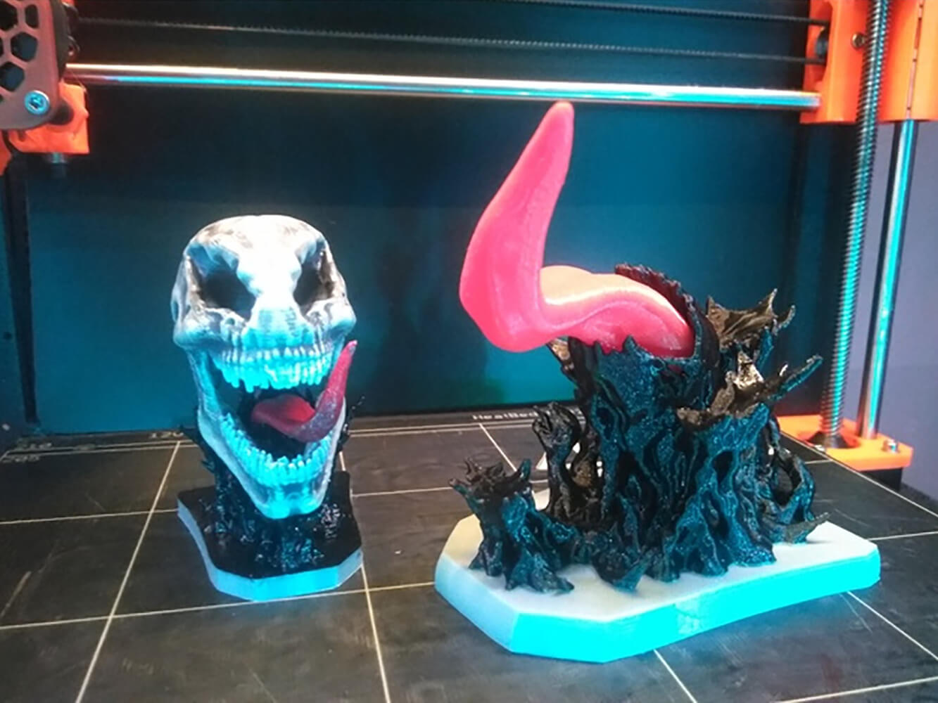 Venom Skull With Base - 3D Model by 3dprintmodel91