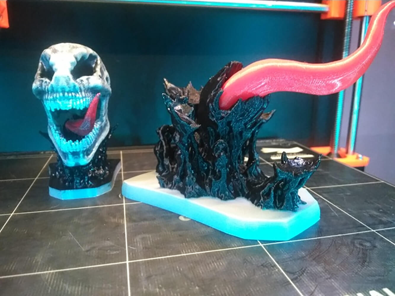 Venom Skull With Base - 3D Model by 3dprintmodel91