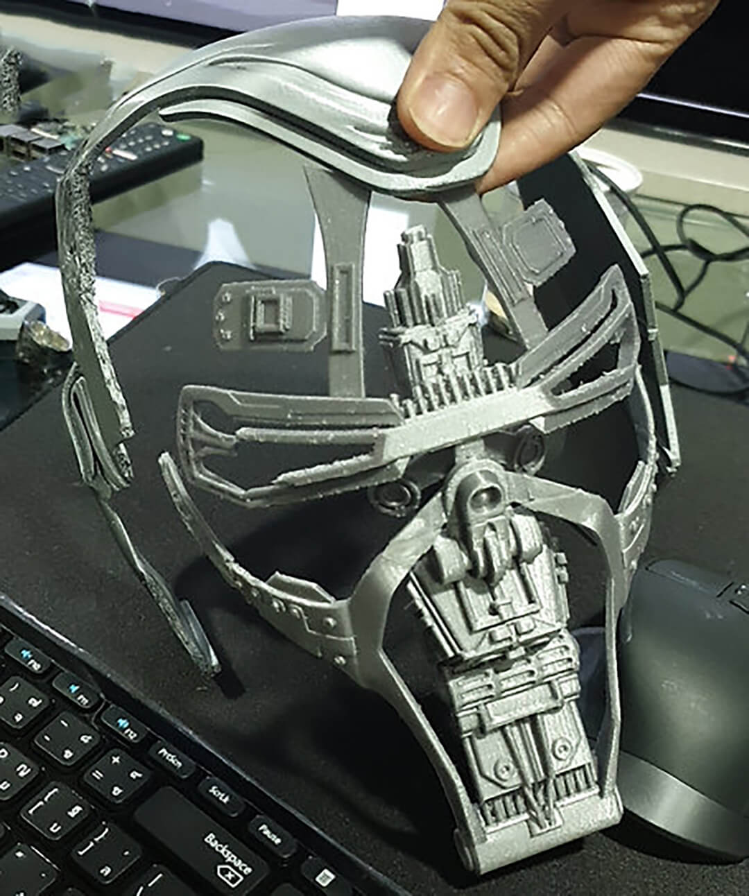 Iron Man Mark L MK 50 Damaged Smashed Helmet Endgame - 3D Model by ...