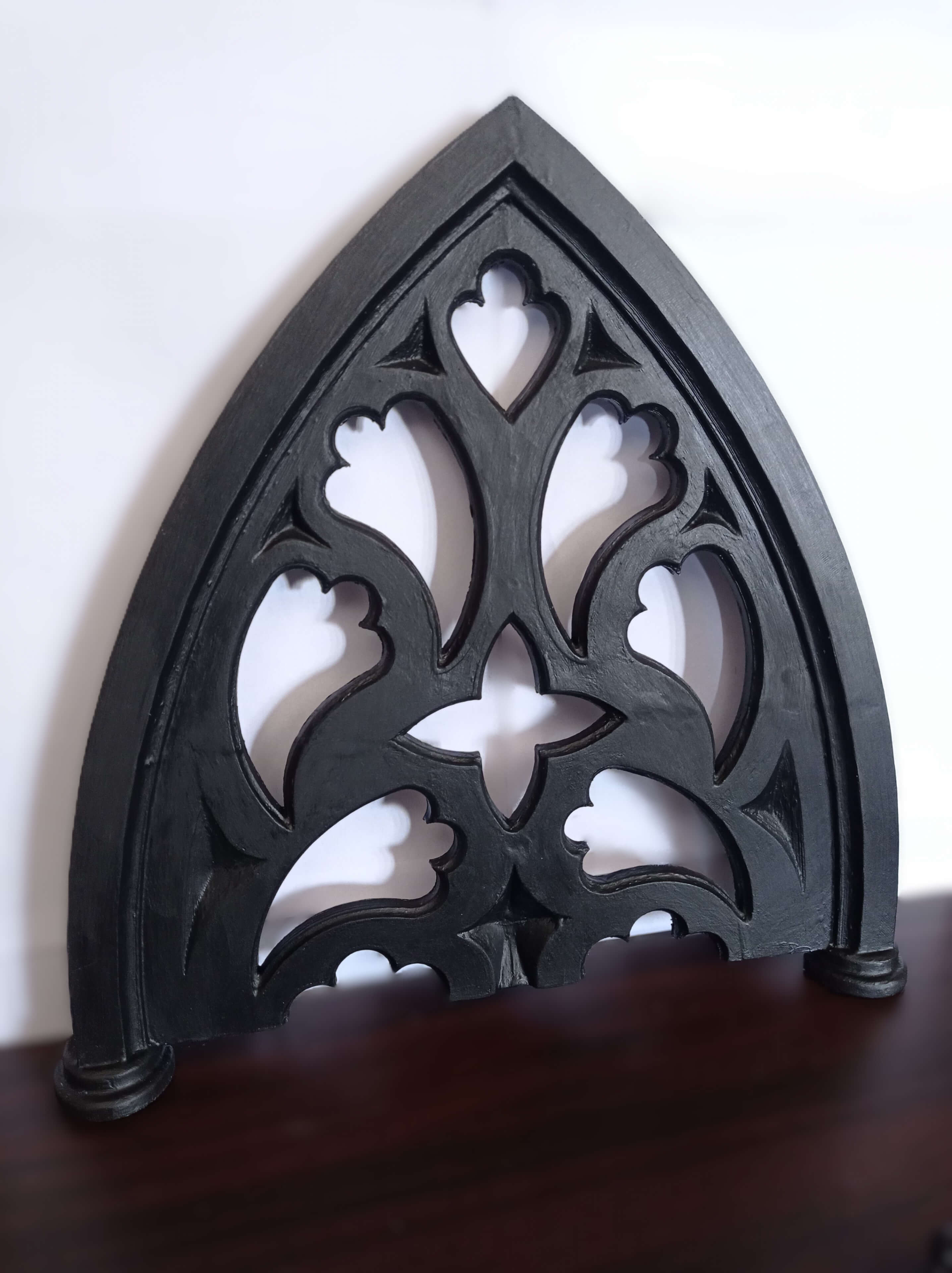 Decorative Gothic Frame for Mantel or Shelf - 3D Model by AdminPieveSalta