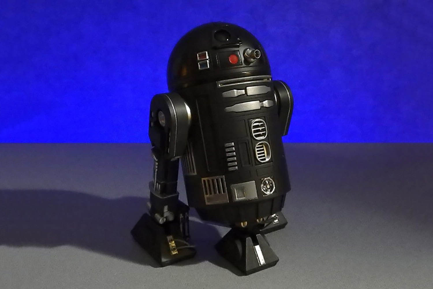 R2-D2 Astromech Droid Replica 3D Model by annwilde88