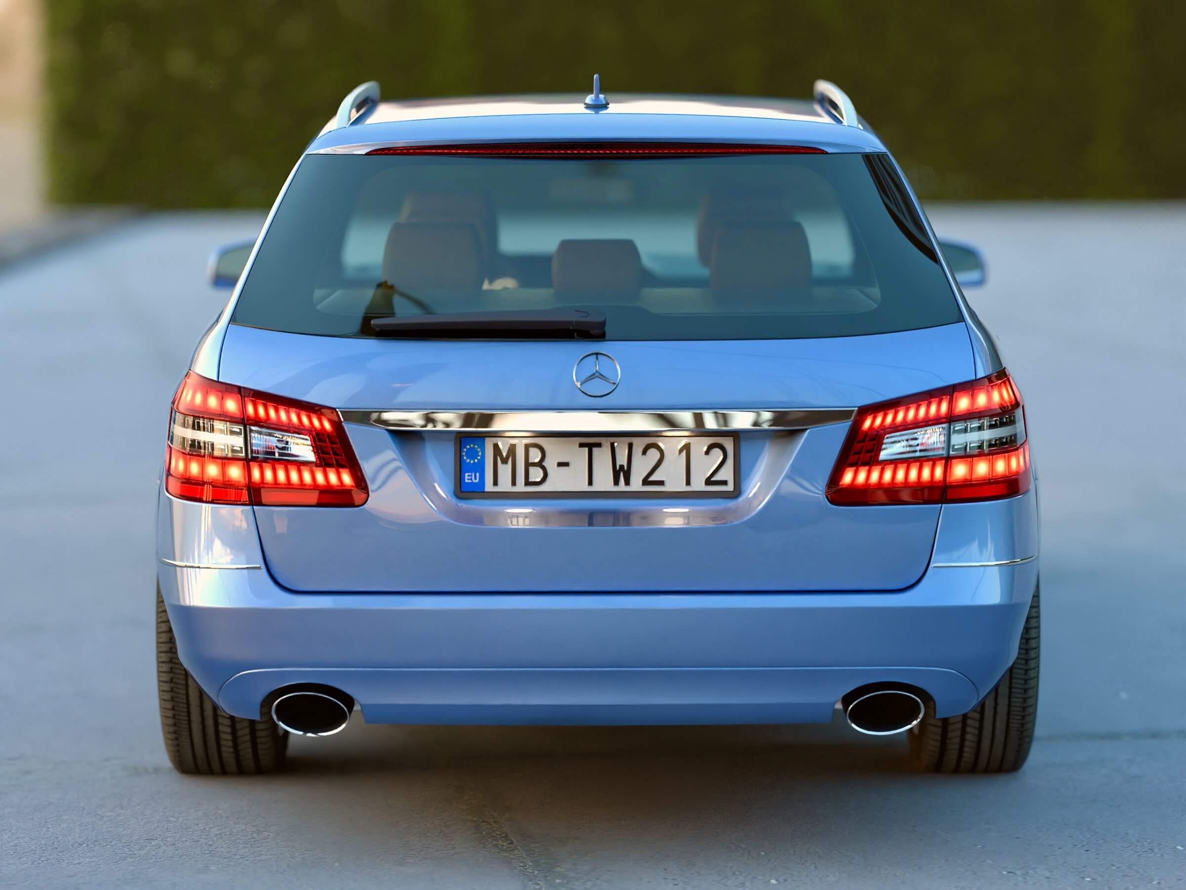 Mercedes-Benz E-Class W212 Estate 2010 3D Model by arkviz