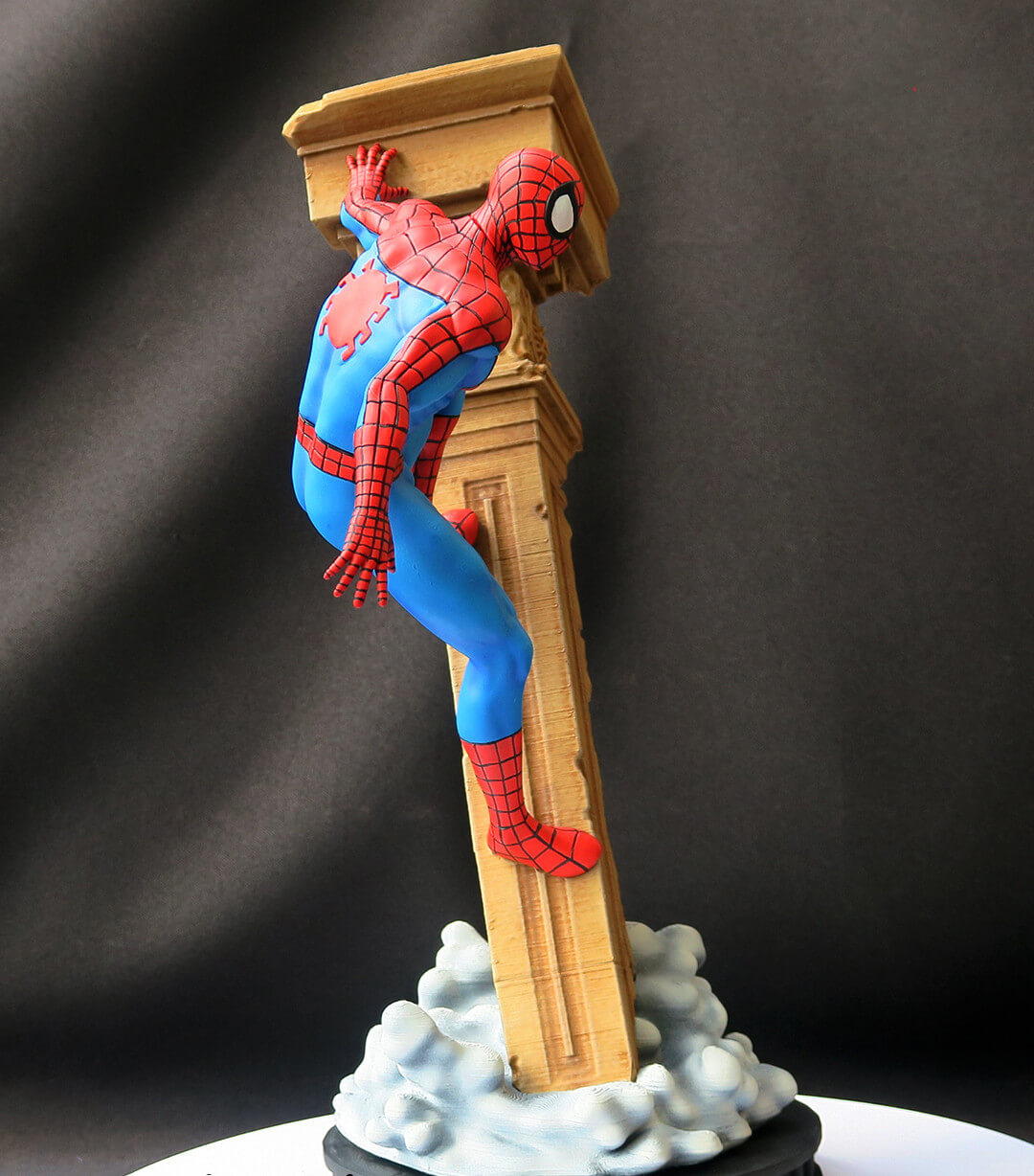 Spiderman Marvel Statue - 3D Model by cheriloyet