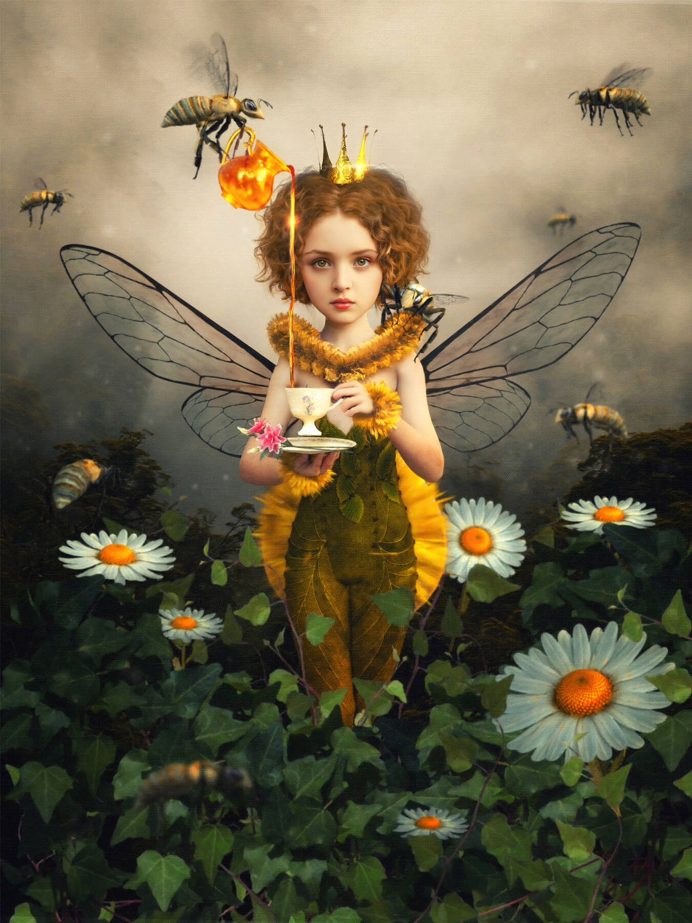 Queen Bee 3D Render, Digital Art by dimitrielevit