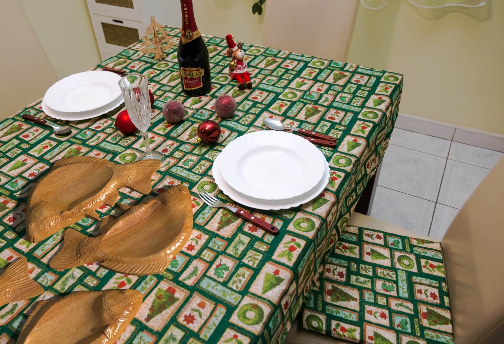 Fish Wooden Plate - 3D Model by HumanXYStudio