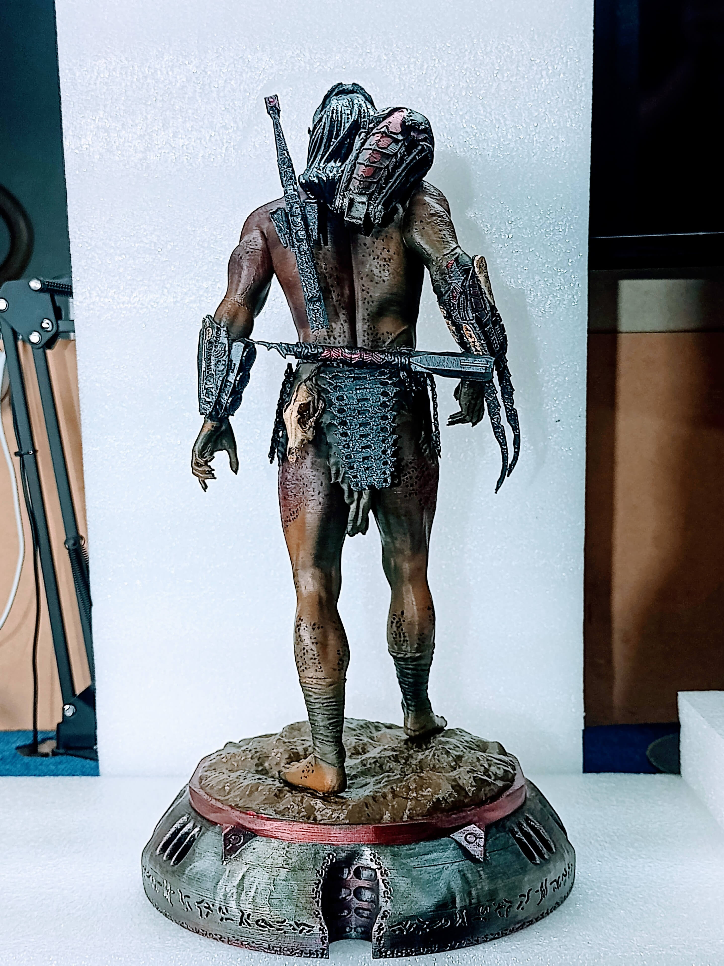 Feral Predator Statue Print Stl - 3D Model by Mij4studios