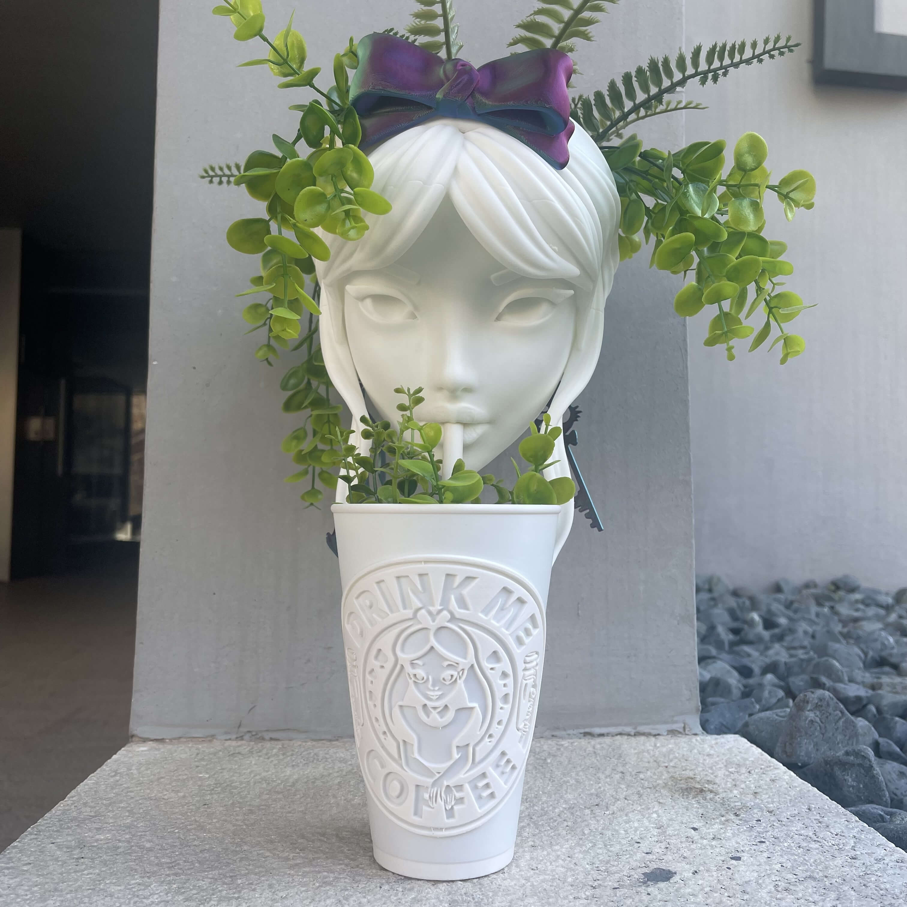 Alice Secret Garden 3D Printable Pot by Oasis3dlab