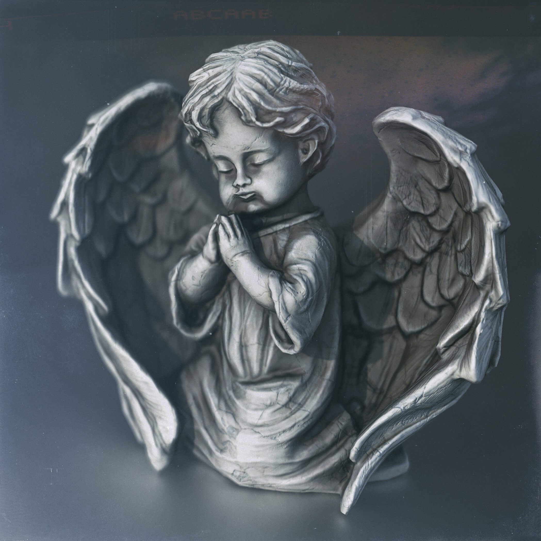 Angel Praying with Spread Wings - 3D Model by sanchiesp